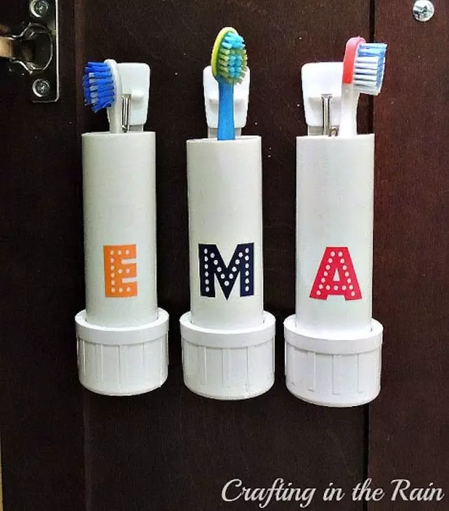 DIY Zahnbürstenhalter aus PVC-Rohr