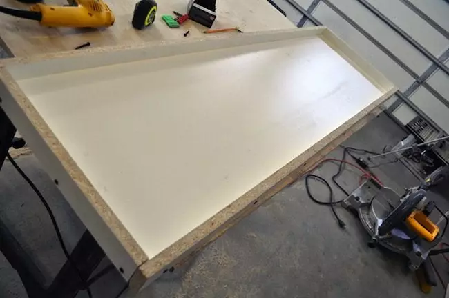 5. lépés DIY betonasztal