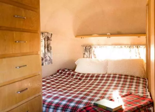 আপনি Airbnb-এ ভাড়া নিতে পারেন এমন 14টি দুর্দান্ত এবং অদ্ভুত মোবাইল হোম 5650_1