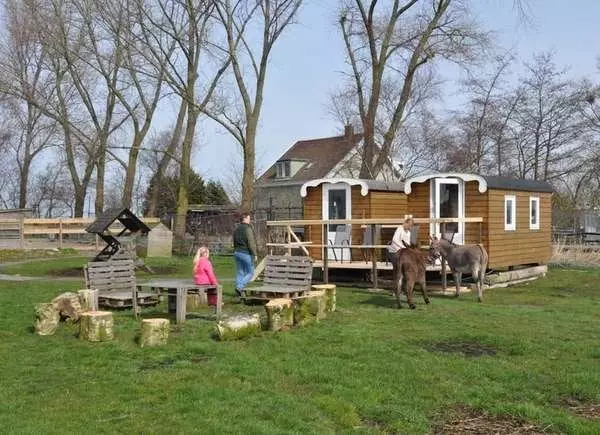 Ukuthwala kabini eAmsterdam, eNoord-Holland, eNetherlands
