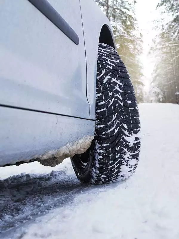 Minimizoni vozitjen në mot ekstrem të dimrit