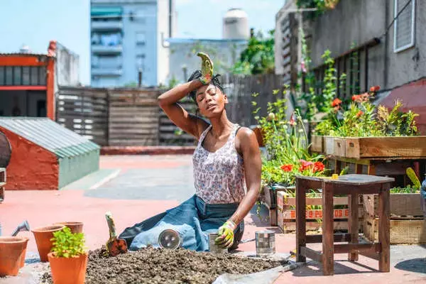 10 Mga Cool nga Produkto nga Makapadali sa Pag-garden sa Ting-init