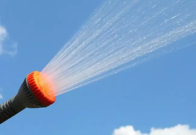 Fertilizzante fatto in casa per prati - Spray