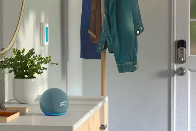 Opção de resumo de ofertas 2/14: alto-falante inteligente Echo Dot (4ª geração) com relógio
