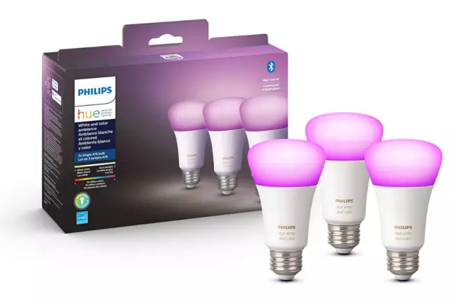 交易综述 2/14 选项：飞利浦 Hue 白色和彩色氛围 LED 智能灯泡，3 件装