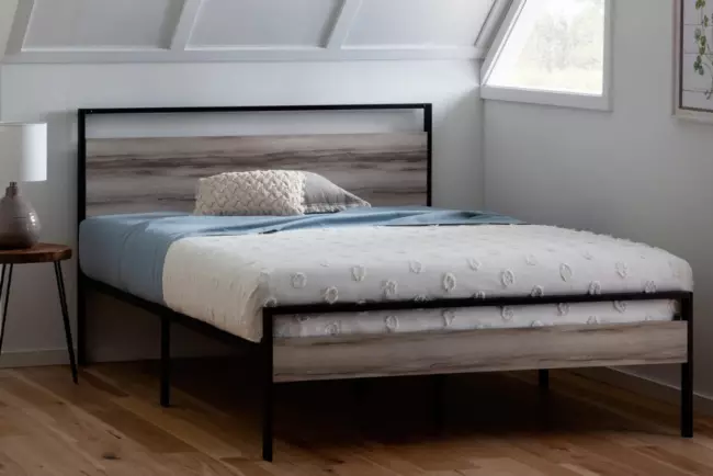 Pregled ponuda 1:31 Opcija: krevet sa čeličnom sivom platformom