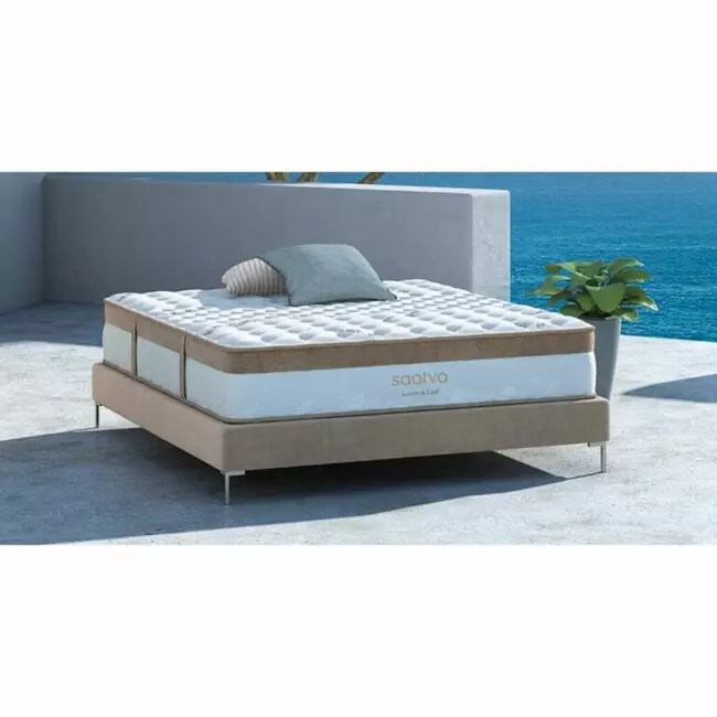 La Plej Bone Nigra Vendreda Matraco-Ofertoj Opcio: Saatva Loom & Leaf Mattress