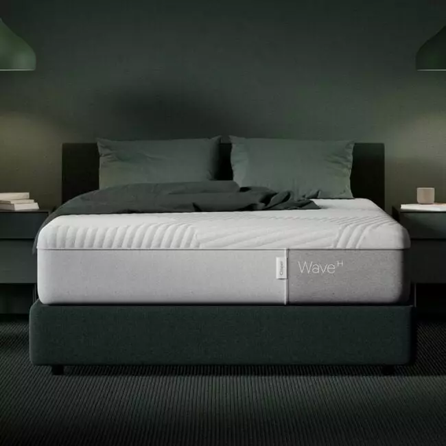 La Plej Bone Nigra Vendreda Matraco-Ofertoj Opcio: Casper Wave Hybrid Mattress