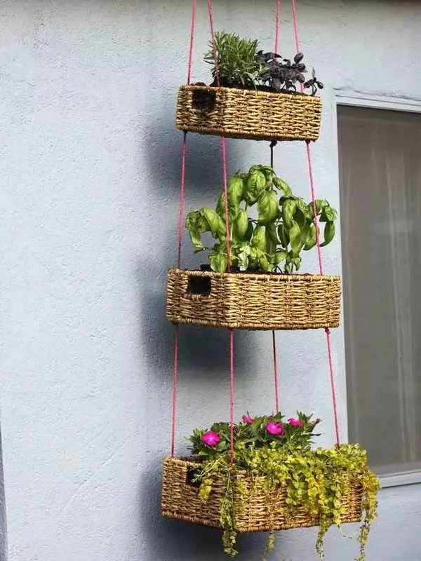 DIY hängande korgplanterare