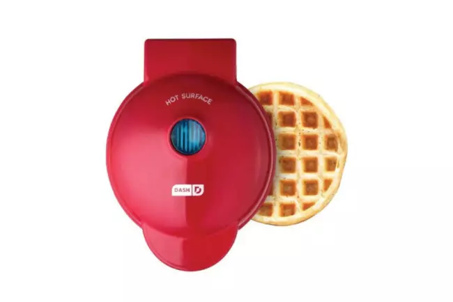 Преглед на зделки 11:17: Dash Mini Waffle Maker