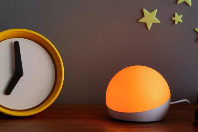 Ponuky Roundup 11:3: Echo Glow Multicolor Smart Lamp pre deti