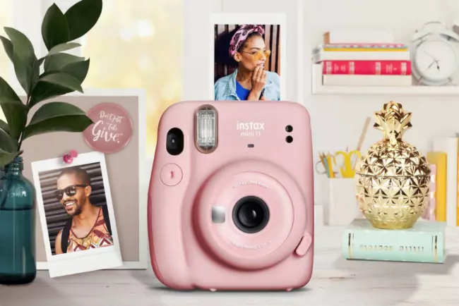 Amasezerano yo Kuzenguruka 10:12 Ihitamo: Fujifilm Instax Mini 11 Kamera