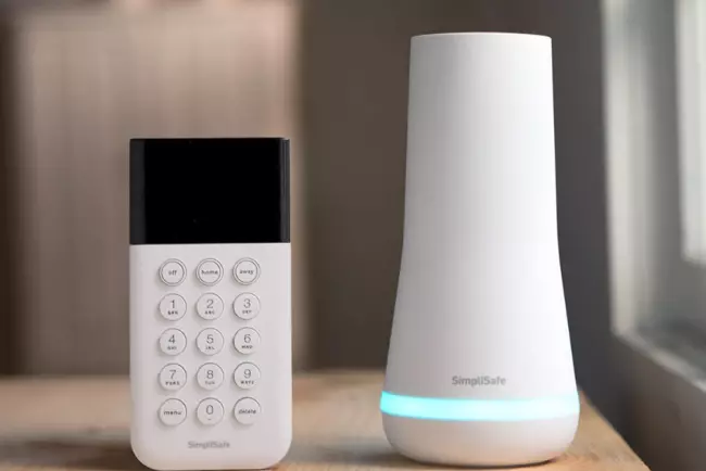 bv-deals-092721-20: Бесправадная сістэма бяспекі дома SimpliSafe 8 элементаў