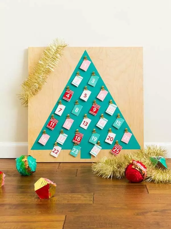 Božićno drvce DIY advent kalendar