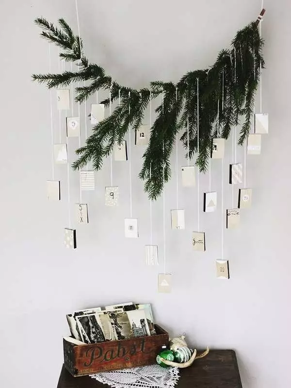 DIY Advent Calendar Hanging
