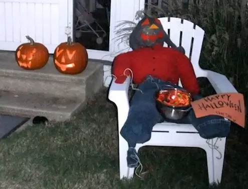 Bi o ṣe le ṣe Scarecrow - Halloween