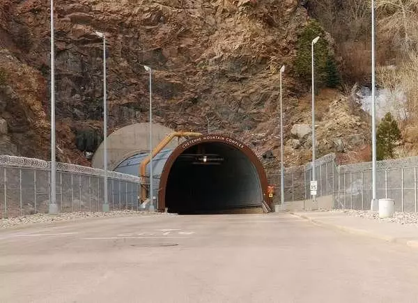 Colorado Springs, CO ရှိ Cheyenne Mountain Complex