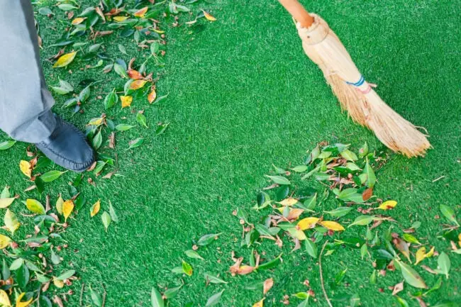 התחזוקה הטובה ביותר של דשא מלאכותי והגנת UV
