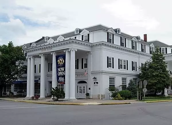 Boone Tavern historia