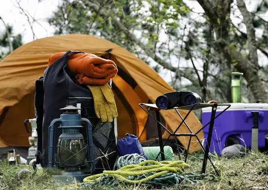 Thuê dụng cụ cắm trại