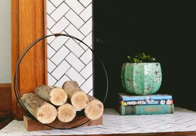 Raft për dru zjarri DIY - I bërë me tel