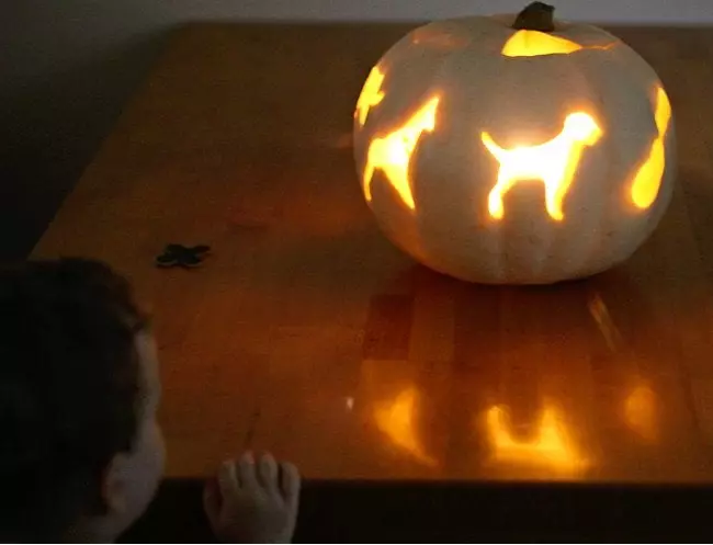Pumpkin Carving Idéer för barn - Glödande pumpa