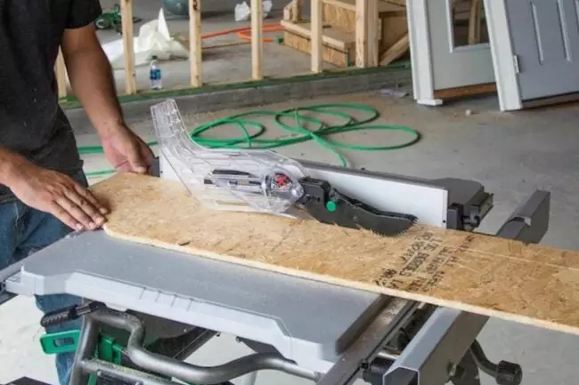 Déi Bescht Portable Table Saws Optioun