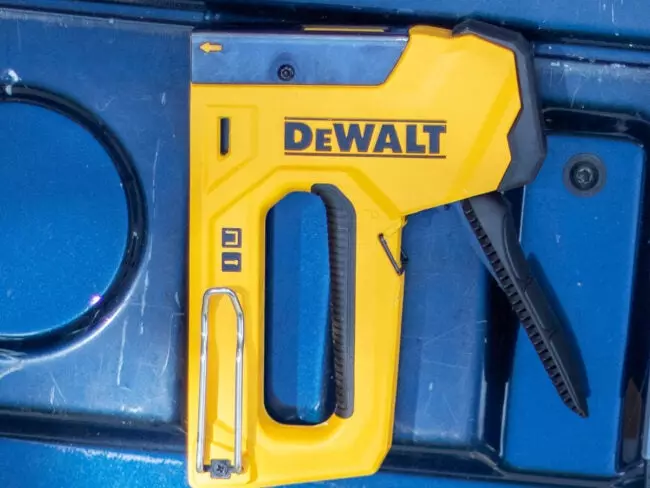 Pistola per graffette DeWalt