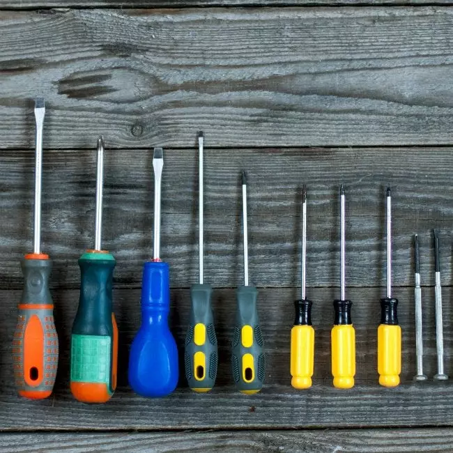 5 Mga Matang sa Screwdriver Ang Matag DIYer Angay Mahibalo