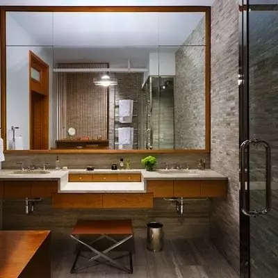 modernong loft apartment na banyo