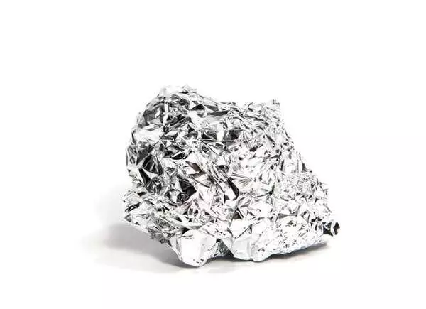 Tørkekuler av aluminiumsfolie