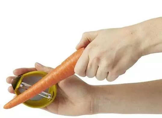 Palm-Inobata Vegetable Peeler