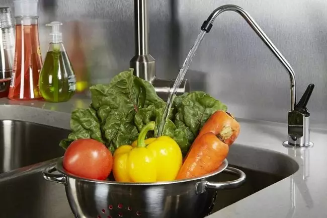 Najbolja opcija filtera za vodu ispod sudopera