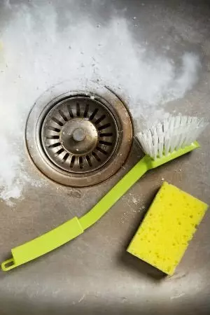 Hvordan friske opp en stinkende vask
