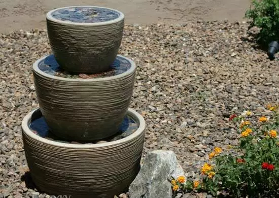 DIY vodná fontána na dvore